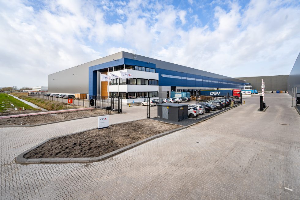 Delin Property verhuurt 12.000 m² in Amsterdam - Industrial Real Estate ...